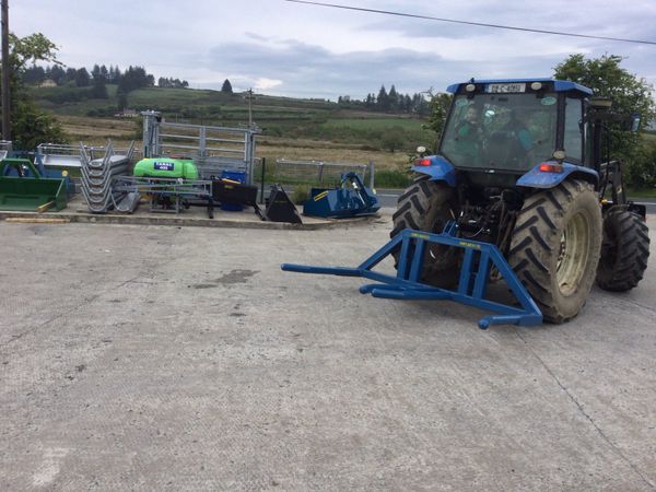 Heavy duty double bale handlers for sale in Co. Cork for €1 on DoneDeal