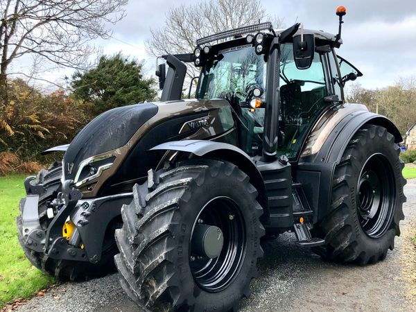 Unlimited Valtra T255 Versu, Top Spec Available for sale in Kilkenny ...