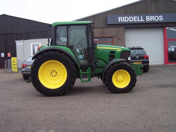 John Deere Tractors Ads For Sale in Ireland | DoneDeal