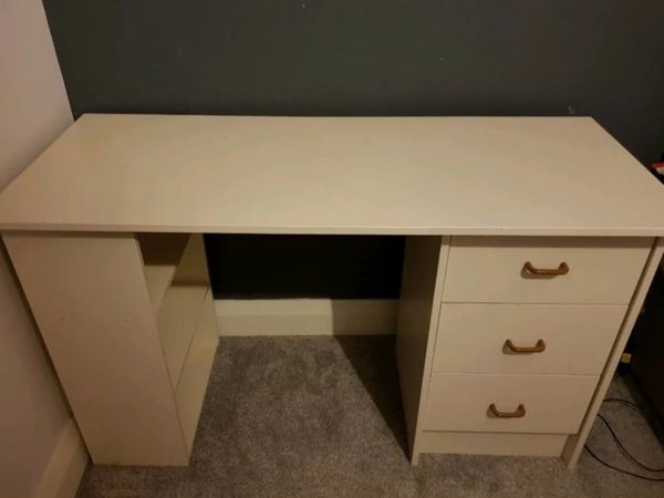 DESK | 1,744 All Sections Ads For Sale in Ireland | DoneDeal