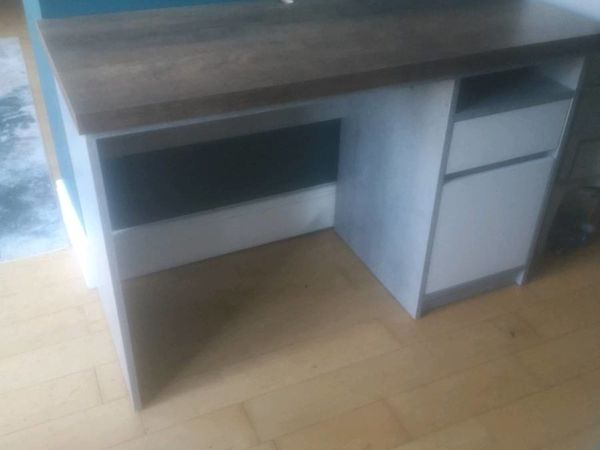 DESK | 2,026 All Sections Ads For Sale in Ireland | DoneDeal