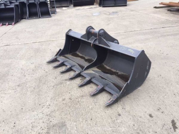 20T Sheugh/ Ditching/ Grading Bucket c/w teeth 6ft for sale in Co ...