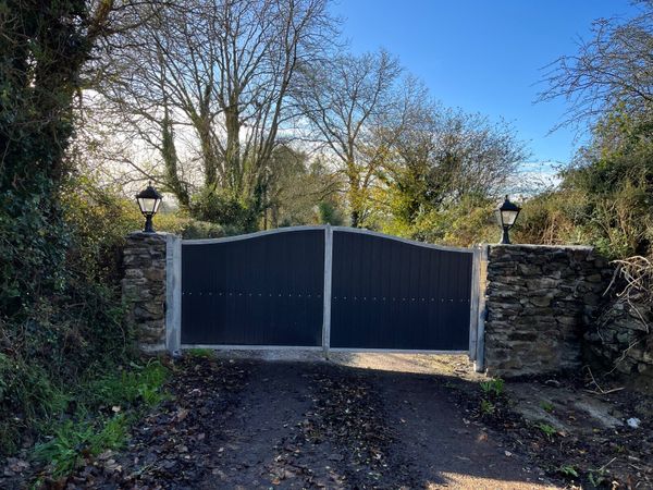 Composite gates for sale in Co. Clare for €100 on DoneDeal