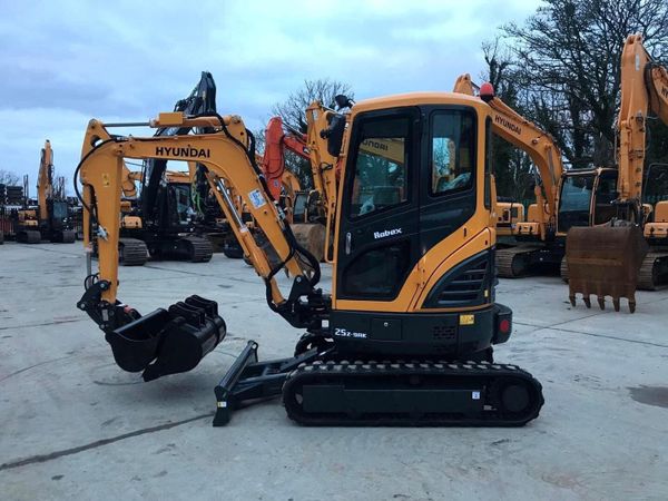 New 2023 Hyundai R25z 9ak Mini Excavator For Sale In Clare For €33 250