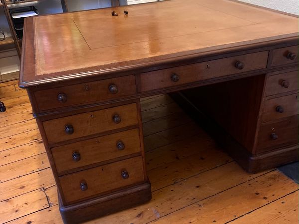 antique desk | 161 All Sections Ads For Sale in Ireland | DoneDeal