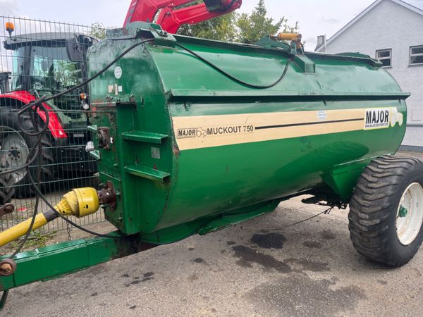 Major 700 Dung spreader for sale in Co. Donegal for €3,850 on DoneDeal