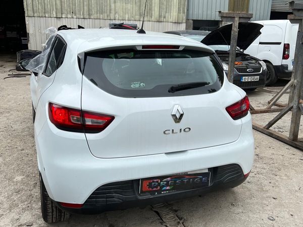 Breaking Renault Clio 2015 petrol for sale in Co. Dublin for €10 on ...