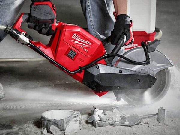 Milwaukee Con Saw with 12.0ah batt for sale in Co. Sligo for €1,170 on ...