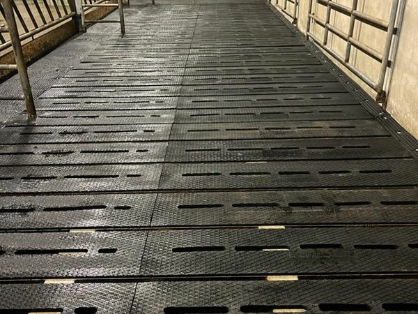 EASYFIX Rubber Slat Mats for sale in Co. Galway for €0 on DoneDeal