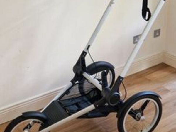 Buggy Bugaboo Runner Chassis + chameleon connector for sale in Co ...