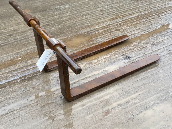 Forks to suit JCB Teleporter for sale in Co. Galway for €500 on DoneDeal