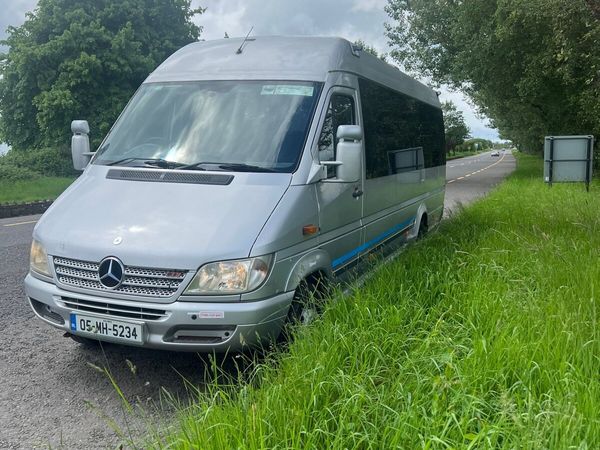 Sprinter mini bus for sale in Co. Kerry for €5,500 on DoneDeal