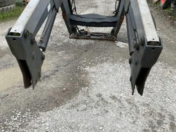 Quicke Q65 Loader For MF, NH, JD, McCormick, Claas for sale in Co ...