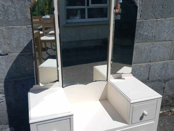 Dressing table for sale in Co. Wicklow for €50 on DoneDeal