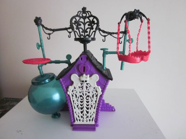 Monster High Secret Creepers Crypt from Mattel for sale in Co. Dublin ...