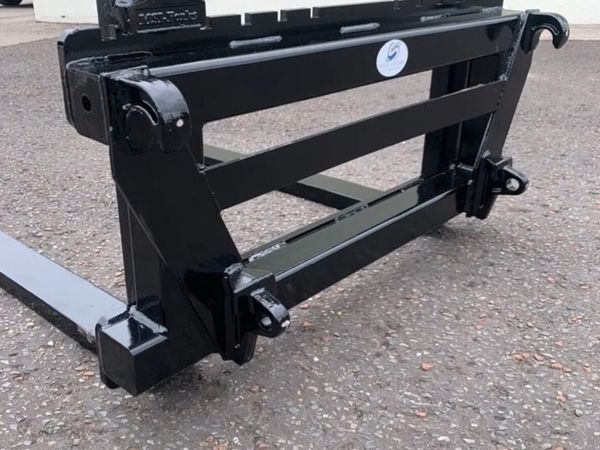 Euro 8 Pallet Forks for sale in Co. Tyrone for £525 on DoneDeal