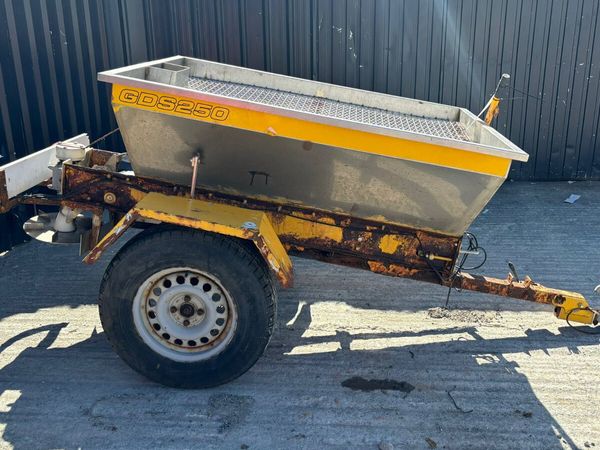 Logic GDS250 Grit / Salt Spreader for sale in Co. Galway for €2,250 on ...