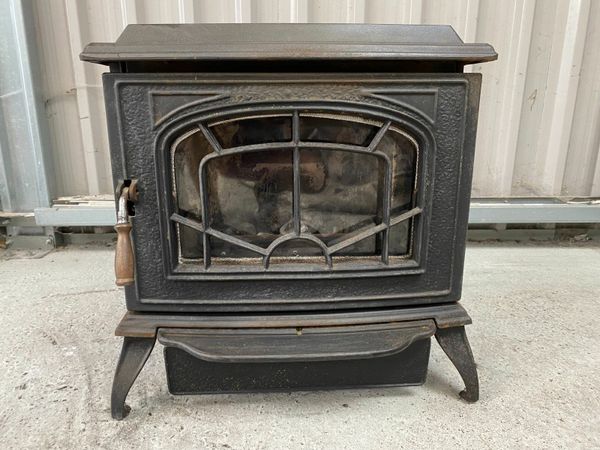 Stanley Oil stove for sale in Co. Sligo for €500 on DoneDeal
