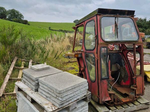 Massey ferguson 135 cab for sale in Co. Mayo for €650 on DoneDeal