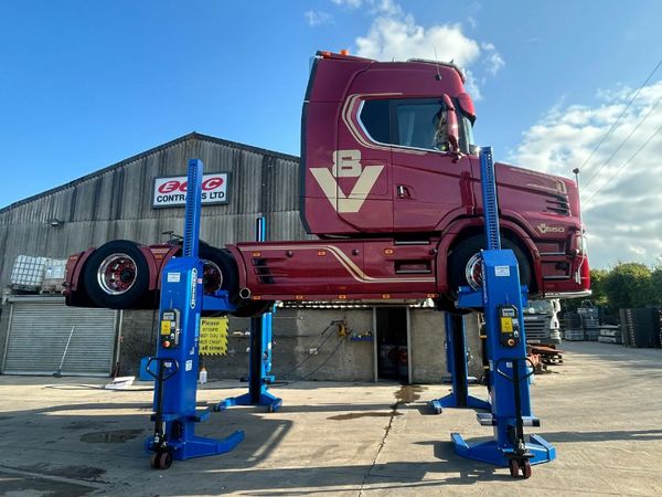 Bus Coach & Truck Column lifts for sale in Co. Cavan for €0 on DoneDeal