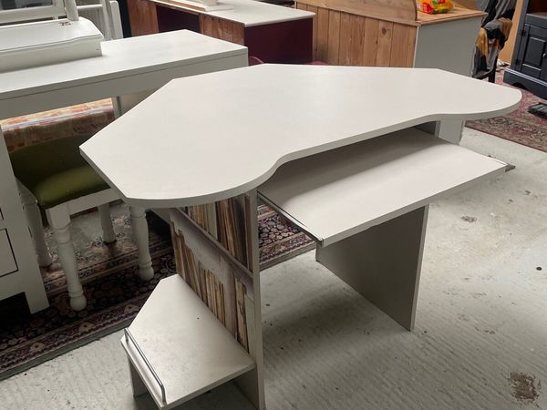 computer desk 6 Bedroom Ads For Sale in Ireland DoneDeal