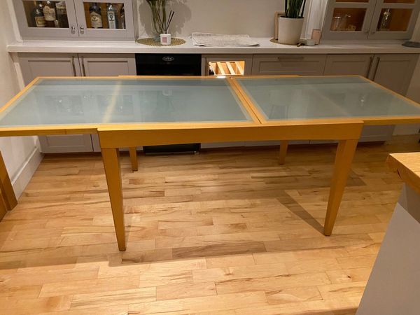 Extendable Dining Table for sale in Co. Dublin for €250 on DoneDeal