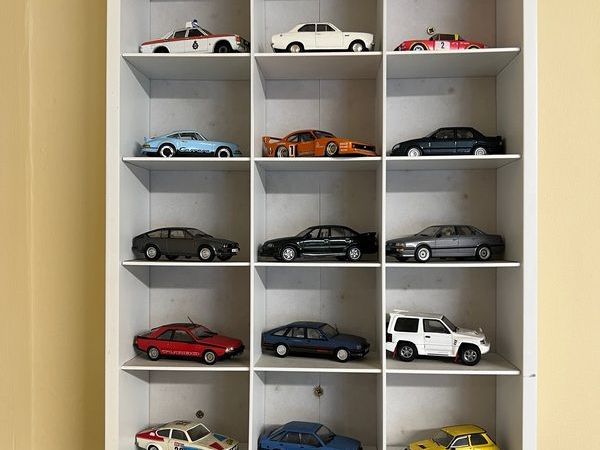 Diecast models store