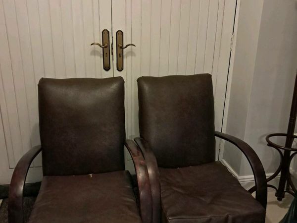 Done deal fireside chairs store