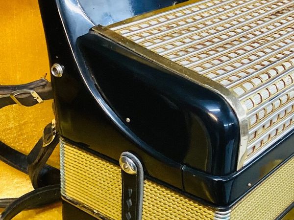 HOHNER GAELIC III 3 ROW B/C/C SHARP ACCORDION for sale in Co. Tyrone ...