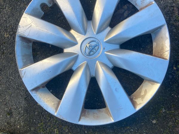 Cheap used hubcaps store