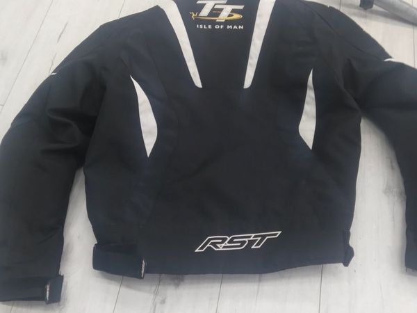 Rst jacket for sale in Co. Offaly for €150 on DoneDeal
