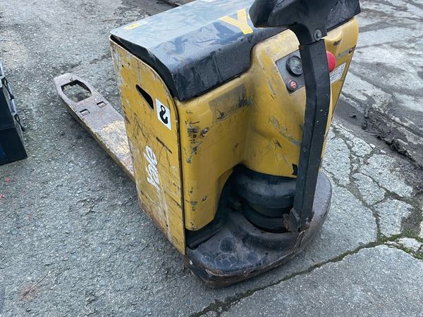 Pallet trucks Hyster / Yale for sale in Co. Donegal for €850 on DoneDeal