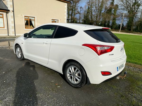 2014 Hyundai i30 ipro car van commercial for sale in Co. Wicklow for € ...