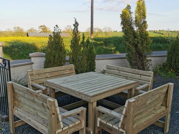 Second hand garden furniture store