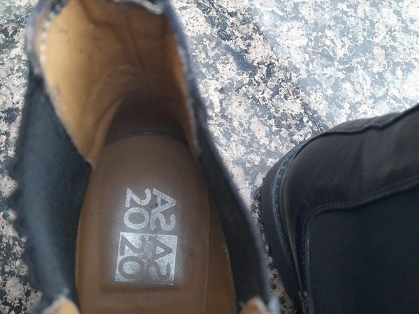 Chelsea Boots for sale in Co. Cork for €70 on DoneDeal