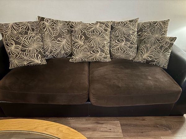 Done deal couches store