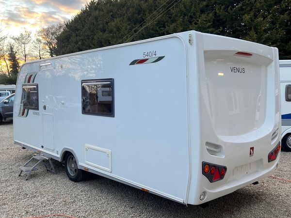 Lunar Venus 4/5 Berth Fixed Bed Caravan for sale in Co. Kildare for € ...