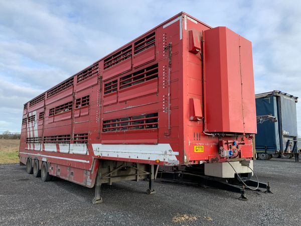 PEZZAIOLI TRI AXLE TRIPLE DECK LIVESTOCK TRAILER for sale in Co ...