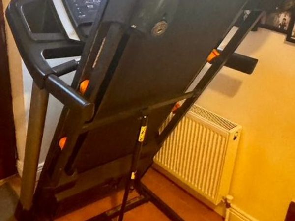 NordicTrack 220i Treadmill for sale in Co. Cork for €550 on DoneDeal
