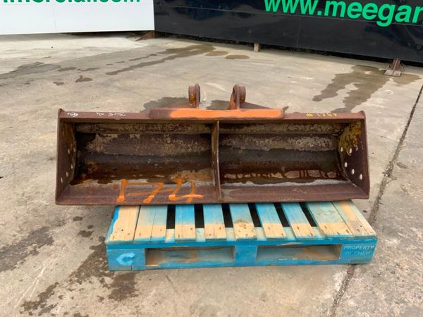 60" JCB 3 Cx GRADING BUCKET...45mm PINS......174v. for sale in Co ...