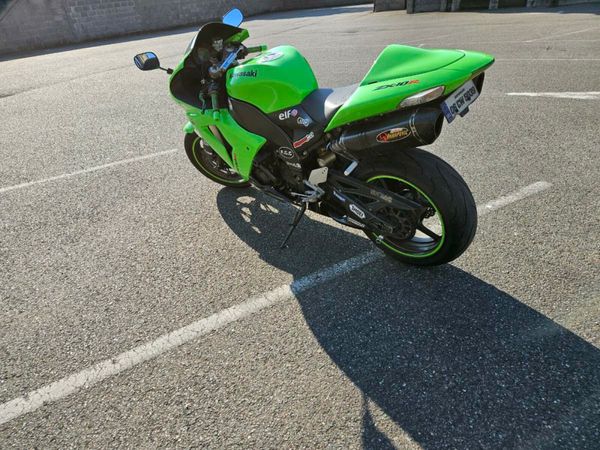 Kawasaki ZX10R - 2006 for sale in Co. Carlow for €4,400 on DoneDeal