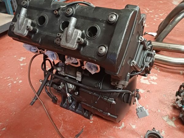 YAMAHA R1 big bang engine for sale in Co. Tipperary for €1,650 on DoneDeal