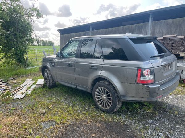 Range Rover sport for sale in Co. Roscommon for €3,200 on DoneDeal