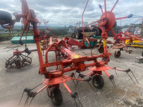 Kuhn 4 rotor tedder for sale in Co. Clare for €2,750 on DoneDeal
