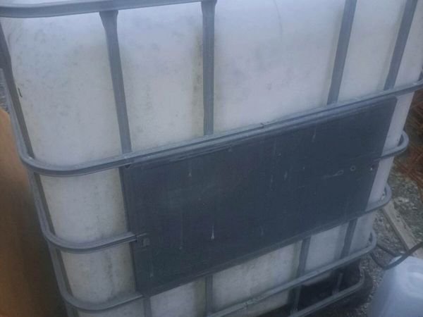 Icb 1000L water tank with 1 pipe connections for sale in Co. Tipperary ...