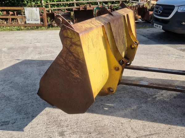 Jcb front bucket for sale in Co. Mayo for €450 on DoneDeal