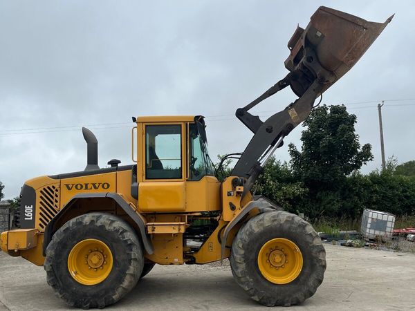 Volvo loader hire for sale in Co. Wexford for €999 on DoneDeal