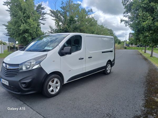 Opel Vivaro 2017 for sale in Co. Offaly for €8,750 on DoneDeal