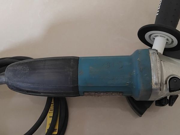 Makita GA4034 100mm Grinder 110v for sale in Co. Clare for €45 on DoneDeal