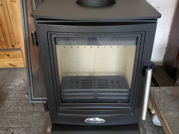 Stanley Solis 500 edge 5 kw solid fuel stove. for sale in Co. Roscommon for €675 on DoneDeal